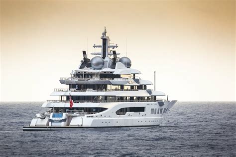Yacht Amadea • Superyacht Abbas Hussain Sajwani 325m