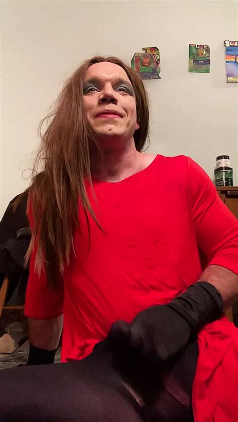 옷을 갈아입고 자위하는 David xHamster