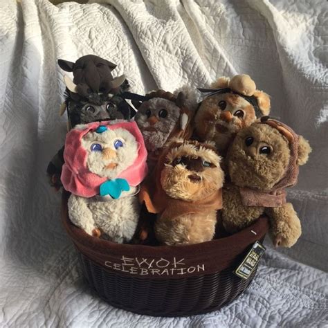 Ewok Celebration Basket Disney Store Le Kneesaa Logray Teebo Romba