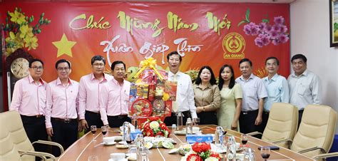 Phó Chủ tịch UBND tỉnh An Giang Lê Văn Phước chúc Tết các doanh nghiệp - Powaco