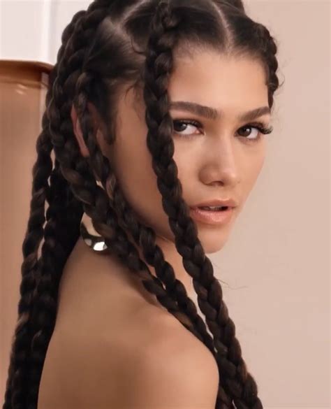 Zendaya Updates On Twitter Zendaya Hair Zendaya Style Zendaya