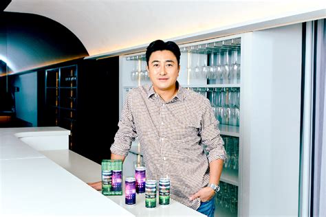 프리미엄 캔 와인 웨스트와일더 안정환 이혜원 부부와 콜라보로 스페셜 에디션 선보여 와인21닷컴