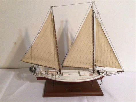 257 Sailboat Model