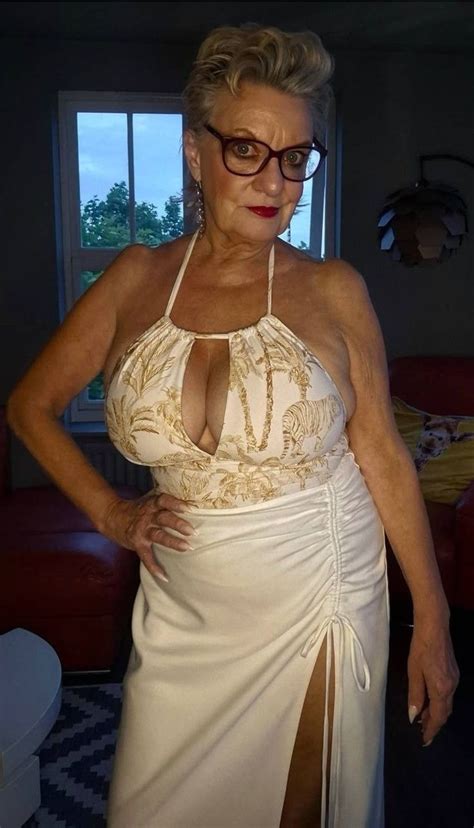 Pinterest In 2024 Reife Frau Frau Du Wirst Oma