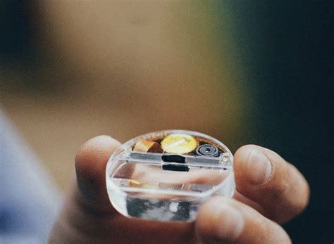 Monocle Is The Worlds Smallest Ar Device That Clips Onto Your Glasses