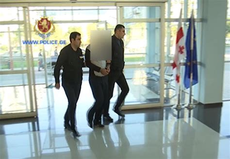 სასტიკი მკვლელობა ვაჟა ფშაველას გამზირზე ვინ არის მამაკაცი რომელმაც 52 წლის ქალი მოკლა