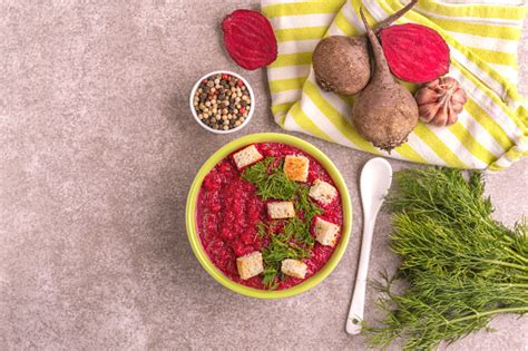 밝은 맛 있는 사탕 무 우 수프 재료로 점토 그릇에 Pureed 건강 식품 개념 감자 요리에 대한 스톡 사진 및 기타 이미지 감자 요리 건강한 생활방식 건강한 식생활