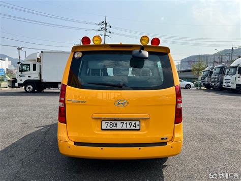 2021 현대 더 뉴 그랜드스타렉스17~21년 24 Lpi 어린이보호차 12인승 중고차 보배드림 중고차