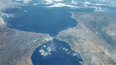 Newly Discovered Atlantic Subduction Zone Raises Geological Intrigue
