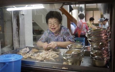 이태원실비 이태원 실비는 지금은 사라진 전설의 실비집 삼천포 안개실비‘를 모티프로 이태원 스타일로 재해석했다 미슐랭가이드 7년연속 노미네이트 된 프렌치 레스토랑