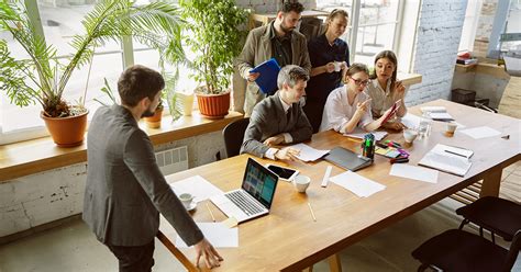 5 Skills For Leaders In Hybrid Work Environments