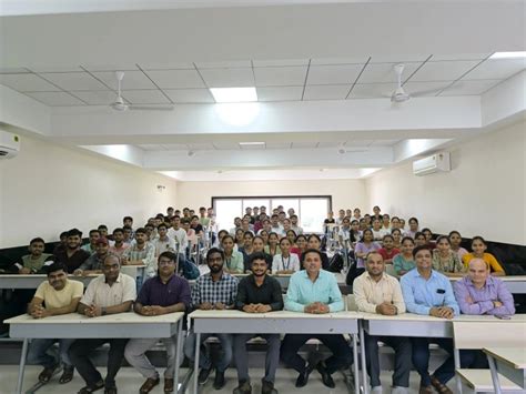 Java Fullstackdevelopment Capgemini Symbiosisuniversity Rcpatelinstitute Techjourney