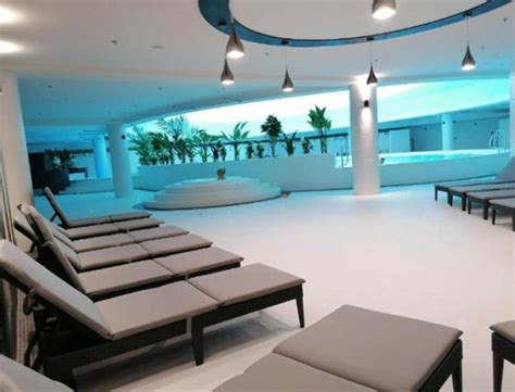 Hanza Tower Luxury - 24 Sauna & Jacuzii & Pool, Щецин - обновленные ...
