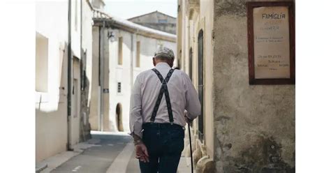 Non Binding Vs Binding Beneficiary Walker Pender Lawyers