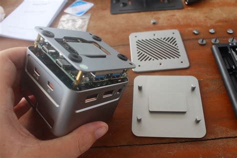 IKOOLCORE R2 Mini PC And Router Review Part 1 Specs Unboxing Teardown And First Boot CNX
