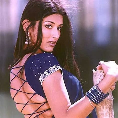 Sonali Bendre Sonali Bendre Said She Did Not Know She Was Pregnant While Shooting For A