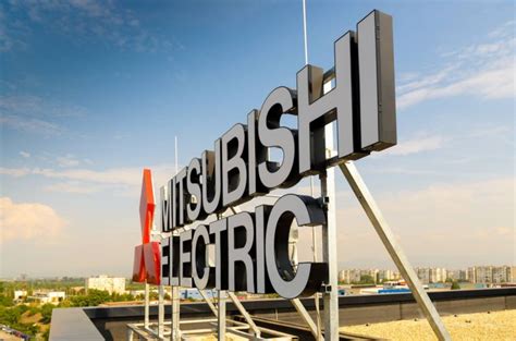 Светещи букви лого за покривна реклама в София Рекламна агенция Артзона Рекламни табели