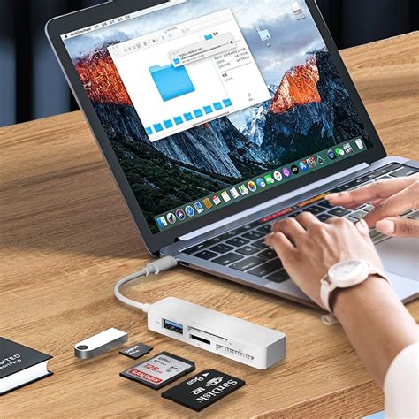 4 In 1 Multi Card Cf Sd Tf Ms Reader 8 Pin Usb 3 0 Hub