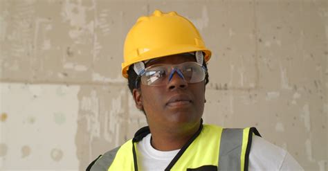 개인 보호 장비 건물 검사 건설 감독 건설 계획 건설 관리자 건설 안전 건설 전문가 건설 현장 건설복 건축 산업 검사하다 결심한 모습 계약자 공사