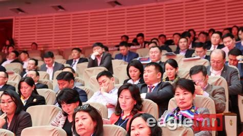 МАН ын Бага хурал 14 00 цаг хүртэл хойшилжээ