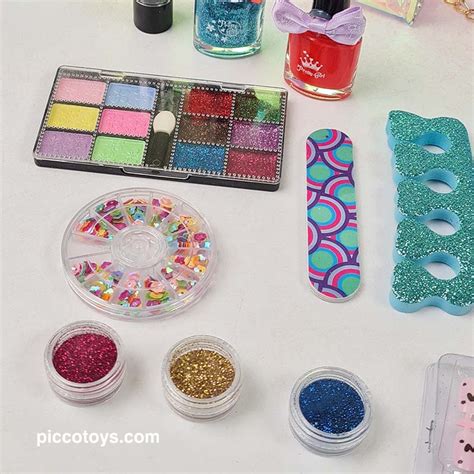 قیمت و خرید ست کیف لوازم آرایشی بهداشتی کودک عکس و خرید آنلاین