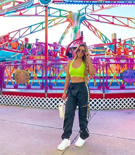 21 Summer Fair Outfits For Women Fame And Frills