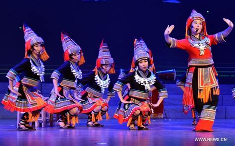 Artists Perform In S Chinas Folk Art Festival Cn