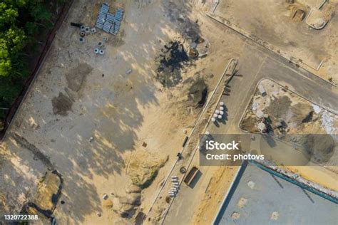 건설용 철근 콘크리트 파이프에 적층 콘크리트 배수 파이프 0명에 대한 스톡 사진 및 기타 이미지 0명 개발 건설 산업 Istock