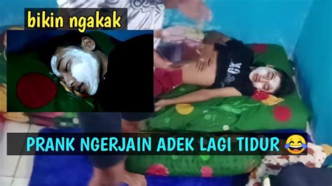 Prank Ngerjain Adek Lagi Tidur Youtube