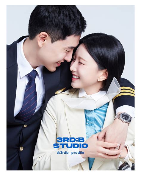 써드비스튜디오 우정사진 커플사진 개인프로필 깔끔한 유니폼 커플사진💙 • • • 커플사진 커플사진포즈 커플사진관 커플사진촬영 커플사진스튜디오 강남사진관
