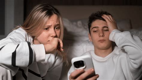 Вплив соцмереж на нашу самооцінку — як не потрапити на гачок Читайте на Ukr Net