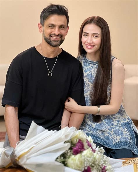Shoaib Malik Share His New Wife Sana Javed Photo On Her Birthday Goes