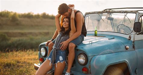 8 Reasons The Woman You Love Isnt Ready To Settle Down