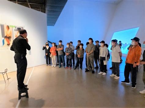 수어로 미술 감상…수원시립미술관 에르빈 부름展 수어 해설 파이낸셜뉴스