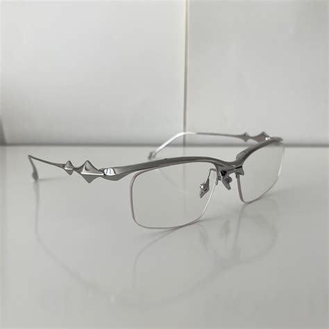 【gentle Monster】 Kro 02 Silver★ルセラフィム さくら着用 Gentle Monsterメガネ