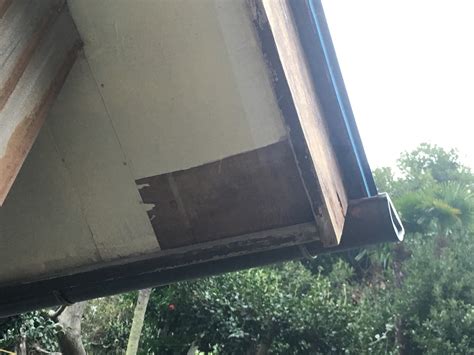 業務日誌ーひと皮むいて塗る。 横須賀の山本塗装