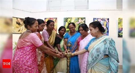 Students Nude Models Feted At Art College Show Kolkata News Times Of India