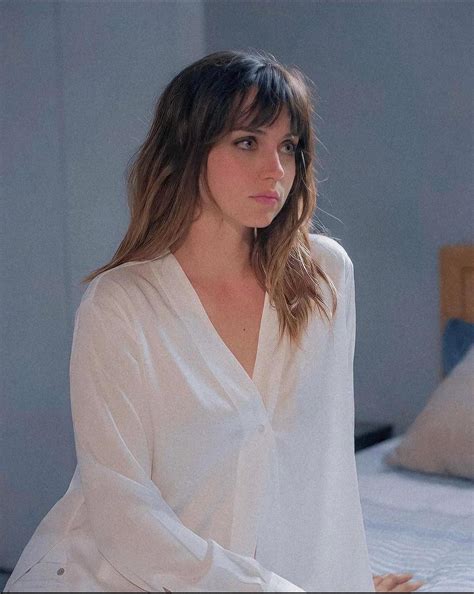 Your Stepmom Elizabeth Olsen Walks In To Find You Jerking Off “oh My