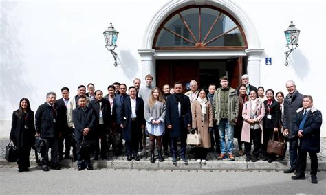 ឯកឧត្តមអភិសន្តិបណ្ឌិត ស សុខា បន្តស្វែងយល់អំពីយុវជនអាល្លឺម៉ង់ ក្នុងកិច្ចការរដ្ឋបាលមូលដ្ឋាន