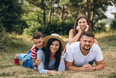 What Is The Difference Between Stepmother And Stepfather