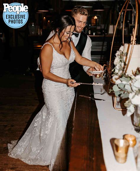 Er Nurses Kelsey Dunlap Jacob Young Get Married See Wedding Photos
