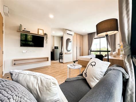 Bizพัฒนาการ อ่อนนุชตัดใหม่ Home Office 4 ชั้น สไตล์โมเดริ์น พร้อมเข้าอยู่ ตั้งอยู่บนทำเลที่