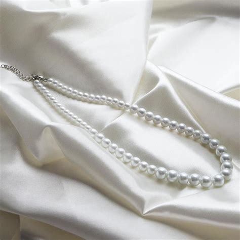 Намистини із штучних перлів — ціна 60 грн у каталозі Кольє і намиста Купити аксесуари за