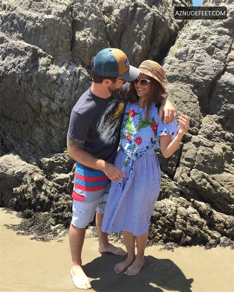 Stephanie Nur Feet Aznudefeet