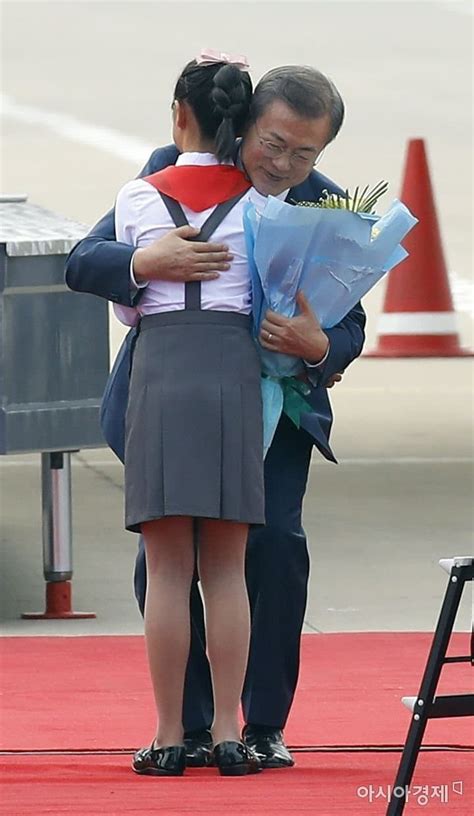 동의 없는 신체 접촉은 성적 학대 정치 시사 에펨코리아