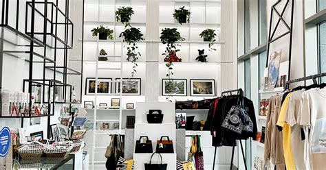 ოზურგეთის სახვითი ხელოვნების ცენტრი Georgia Travel