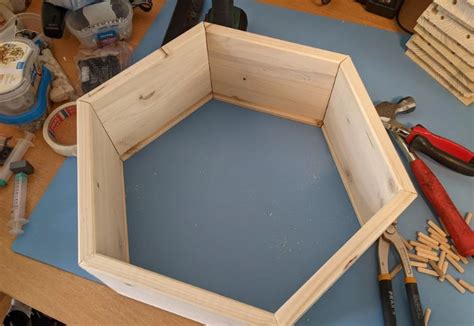 Зургаан талт тавиур