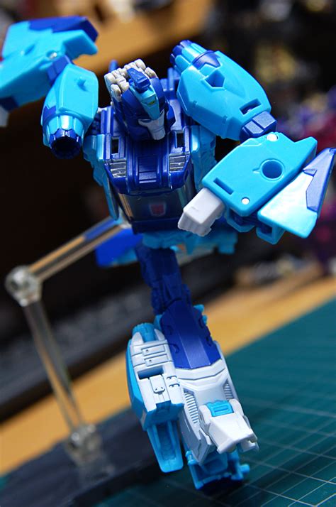 Plastic Heap Takara Transformers Legends Blurr