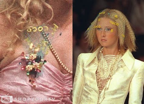 Sex And The City Season 4 Episode 2 Carries Brooch With Added Tulle