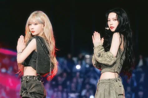 Sm굶으라고 말나오는 카리나 윈터 투샷 팬플러스 커뮤니티